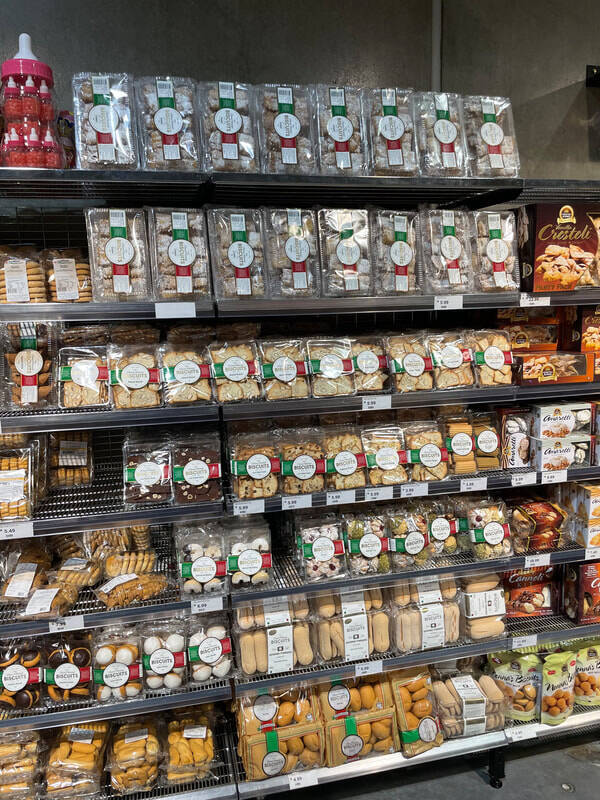STORE DISPLAYS